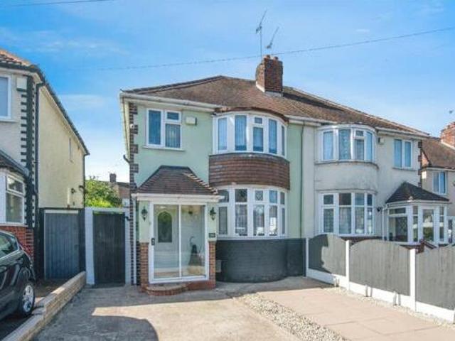 Swan Crescent, Oldbury, 3 Bedroom Detached