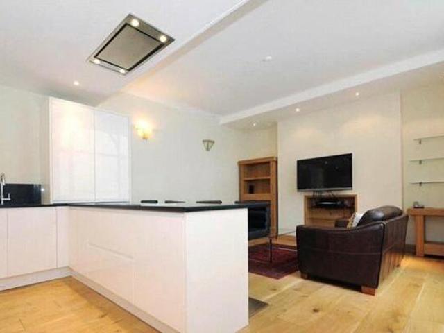 Swan House, All Souls Place, 2 Bedroom Flat