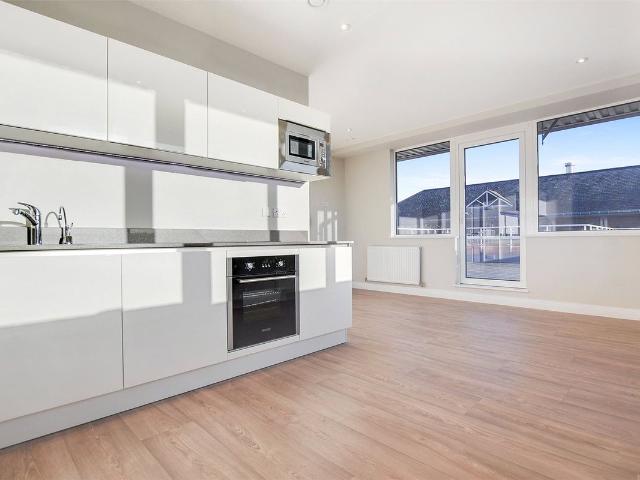 Swan House, Homestead Road, Rickmansworth, Hertfordshire WD3, 1 bed flat to rent, £1,400 pcm | PrimeLocation