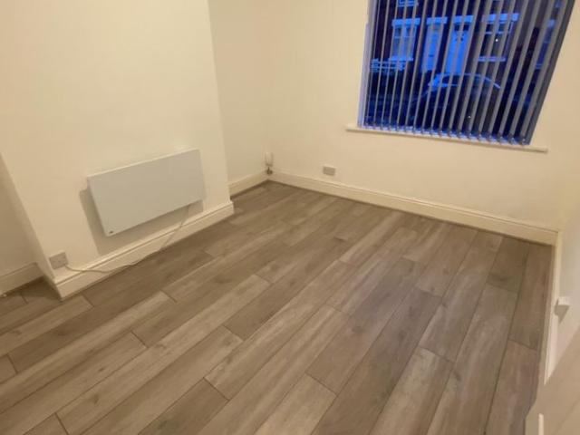 Swan Lane, Coventry CV2, 2 bed terraced house to rent, £900 pcm | PrimeLocation