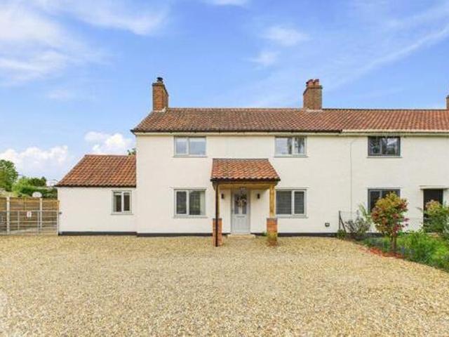 Swan Lane, Long Stratton, 3 Bedroom Semi detached