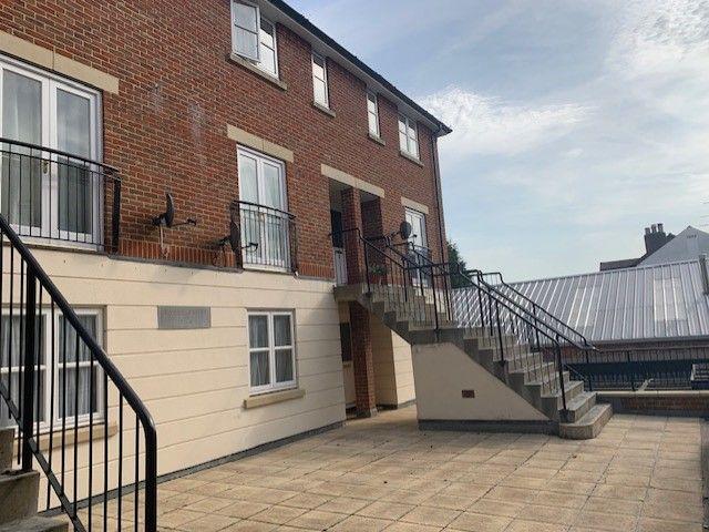 Swan Lane, Winchester SO23, 2 bed flat to rent, £1,400 pcm | PrimeLocation