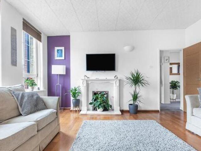 Swan Road, London, 2 Bedroom Apartment