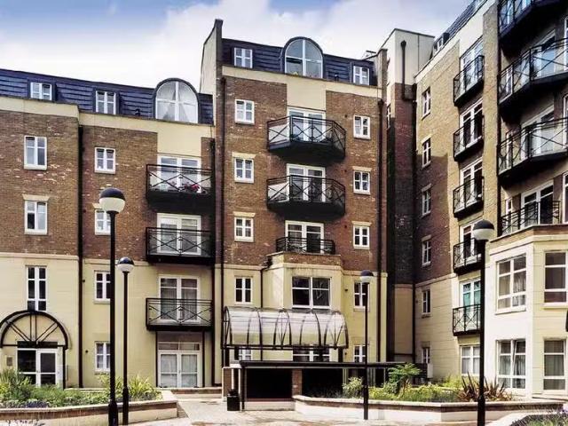 Swan Street, London, SE1 1BB