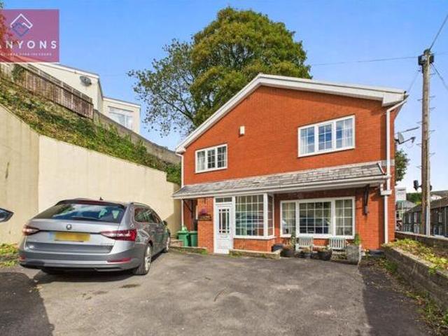 Swan Terrace, Tonypandy, 4 Bedroom Detached