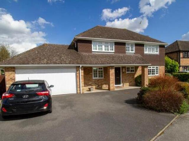 Swan Way, Church Crookham, 4 Bedroom Detached