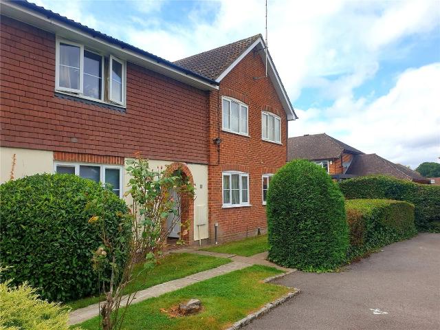 Swan Way, Church Crookham, Fleet, Hampshire GU51, 1 bed flat to rent, £1,050 pcm | PrimeLocation