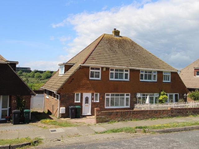 Swanborough Drive Brighton 3 bed semi detached house to rent £2,400 pcm £554 pw