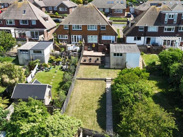 Swanborough Drive Brighton 3 bed semi detached house to rent £2,250 pcm £519 pw