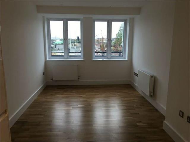 Swanfield Road, Waltham Cross EN8, 1 bed flat to rent, £1,325 pcm | PrimeLocation