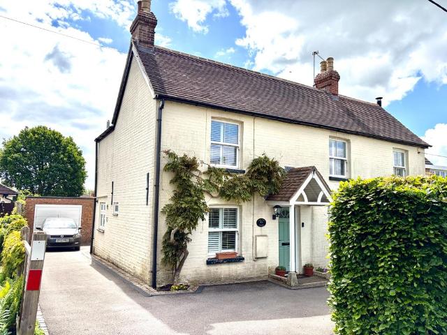 SWANMORE, SO32 5 bed detached house to rent £3,000 pcm £692 pw