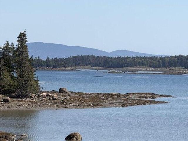 Swans Island ME 04685 104758631