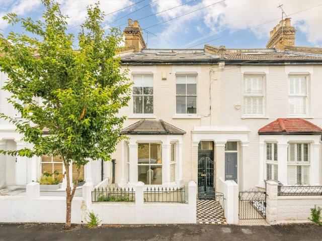 Swanscombe Road, London W4 3 bed house to rent £3,850 pcm £888 pw