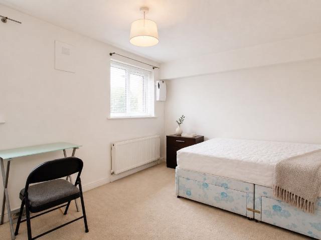 Swansea Court, London E16, Room to rent, £795 pcm | PrimeLocation