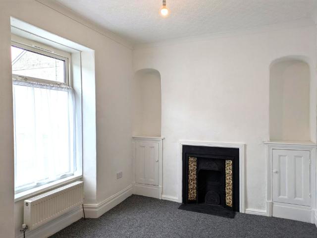 Swansea Road, Llanelli, SA15 3AZ