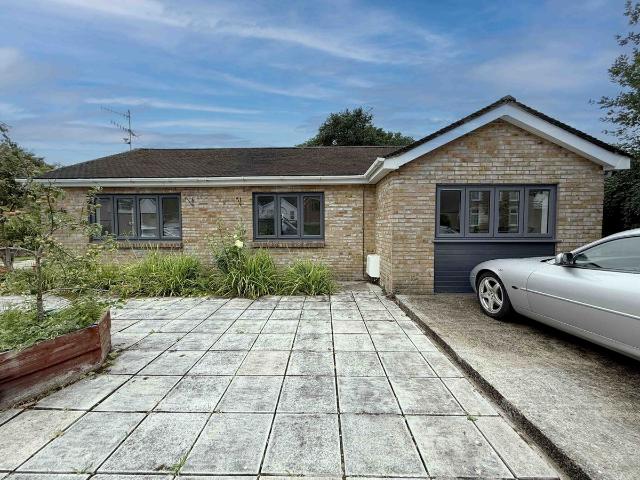 Swansea Road, Pontlliw, Swansea, City And County Of Swansea SA4, 3 bed bungalow to rent, £1,350 pcm | PrimeLocation