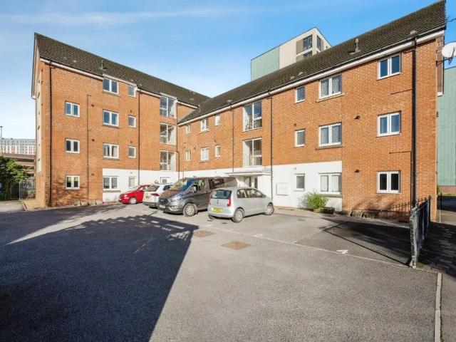 Swansea SA1, 2 bed flat to rent, £950 pcm | PrimeLocation