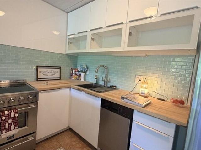Swanton St Apt,winchester, Condo For Sale