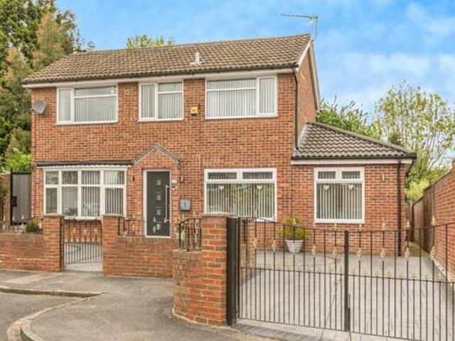 Swarcliffe Drive East, Leeds, 3 Bedroom Detached