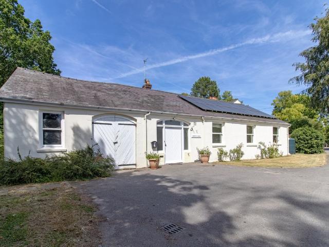Swarraton, Alresford SO24, 3 bed semi detached bungalow to rent, £2,000 pcm | PrimeLocation