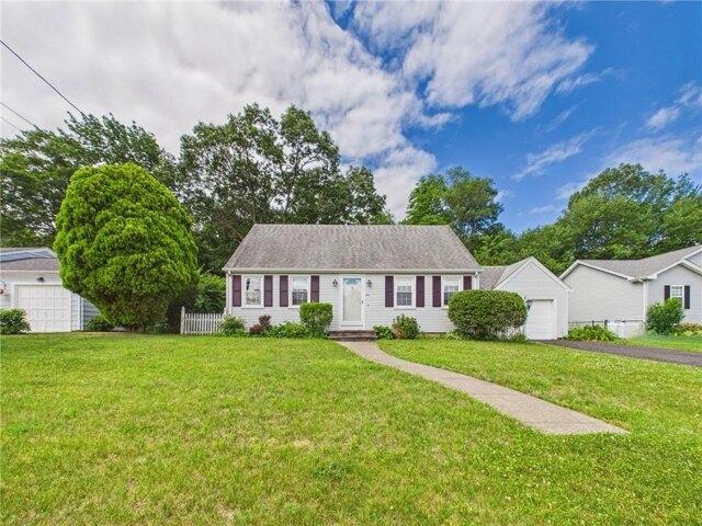 Sweet Fern Dr, Cranston, Home For Sale