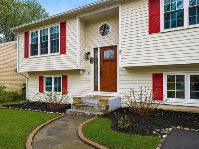 Sweet Fern Trl, Narragansett, Home For Sale