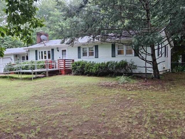 Sweet Hill Rd, Plaistow, Home For Sale