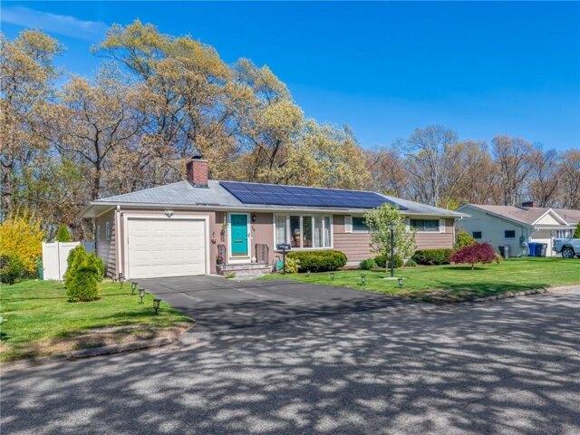 Sweetbriar Dr, Cranston, Home For Sale
