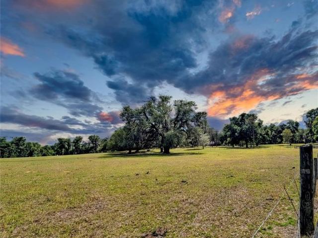 Sweetwater Rd, Dade City, FL 33523