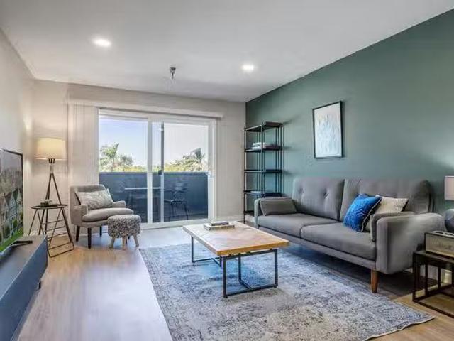 Sweetzer Avenue, Los Angeles, CA