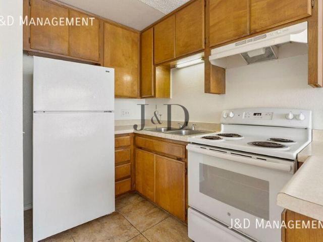 SWI4086 1 Bedroom Apartment for Rent at 4086 Swift Ave, San Diego, CA 92104 Corridor