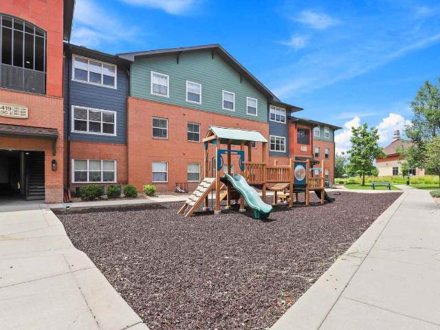 Switchback on Platte 3 Bedroom Apartment for Rent at 6419 S Vinewood St, Littleton, CO 80120