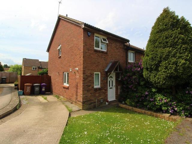 Swift Close, Letchworth Garden City, SG6 2 bed terraced house to rent £1,295 pcm £299 pw