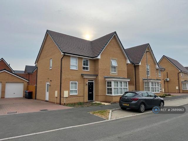 Swiftsure Drive, Milton Keynes, MK10 4 bed detached house to rent £3,000 pcm £692 pw