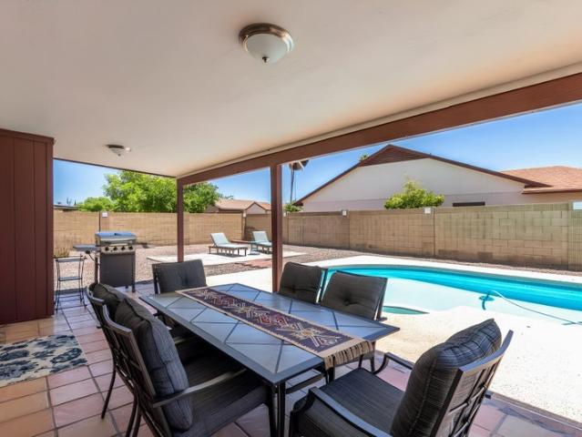 Swimming Pool, High Speed Internet, Biweekly clean