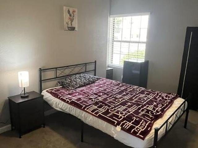 Swimming Pool, High Speed Internet, Bi weekly cleaning
