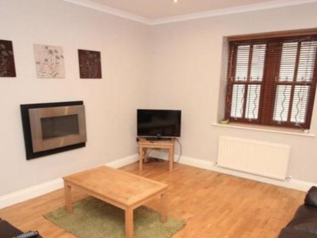 Swinburne Place, Newcastle upon Tyne NE4 5 bed house to rent £2,708 pcm £625 pw