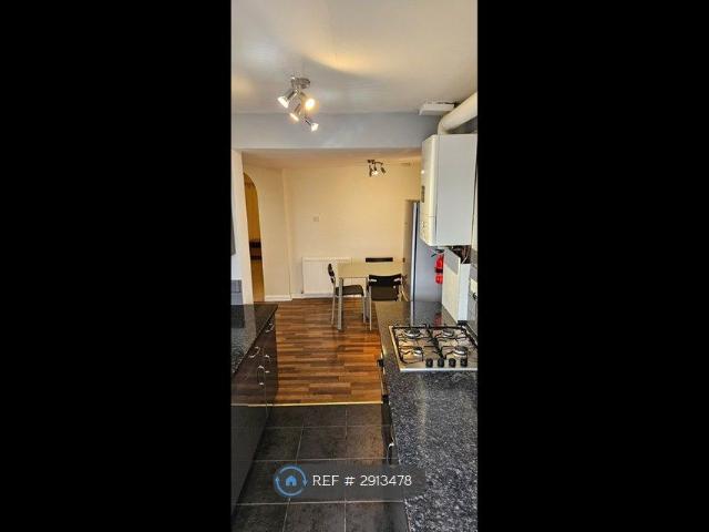 Swindon, Swindon SN1, 1 bed flat to rent, £899 pcm | PrimeLocation