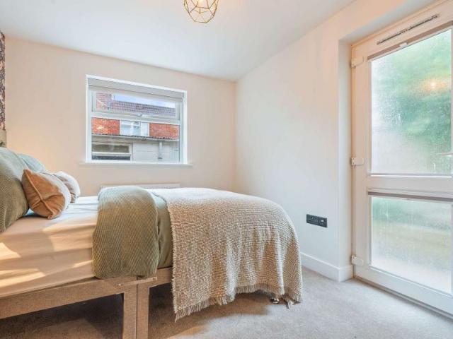 Swindon, UK SN1, 6 bed shared accommodation to rent, £750 pcm | PrimeLocation