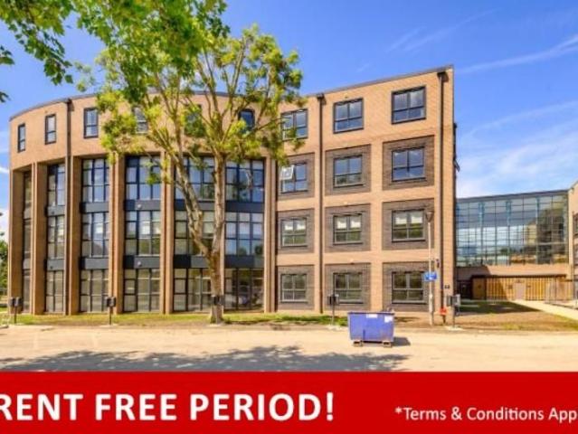 Swindon, Wiltshire SN2, 2 bed flat to rent, £1,260 pcm | PrimeLocation