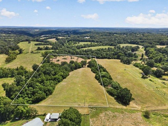 Swinson Dr, Galena, MO 65656