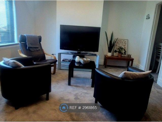 Swinton, Manchester M27, 2 bed flat to rent, £980 pcm | PrimeLocation