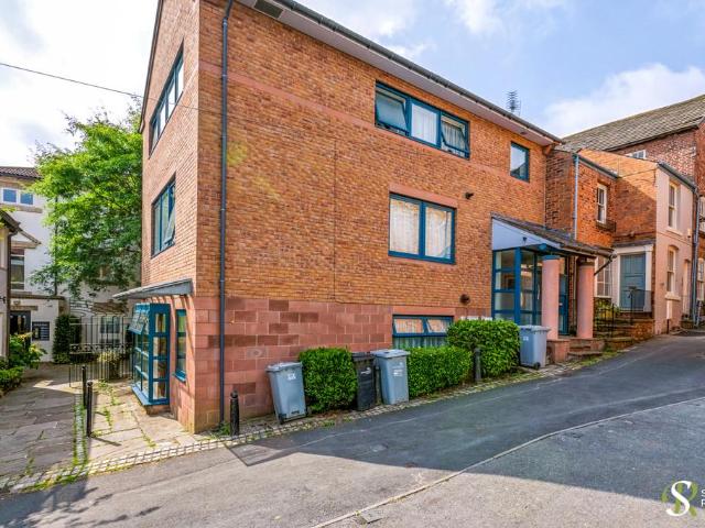 Swinton Square, Knutsford 2 bed apartment to rent £1,295 pcm £299 pw