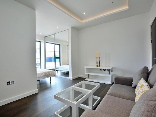 Swiss Terrace, London NW6 Studio to rent £1,898 pcm £438 pw