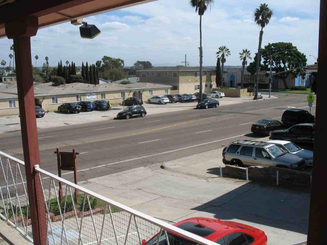 Swiss Chalet Studio Apartment for Rent at 1571 1571 Oliver & 4150,60&70 Ingra, San Diego, CA 92109 Pacific Beach