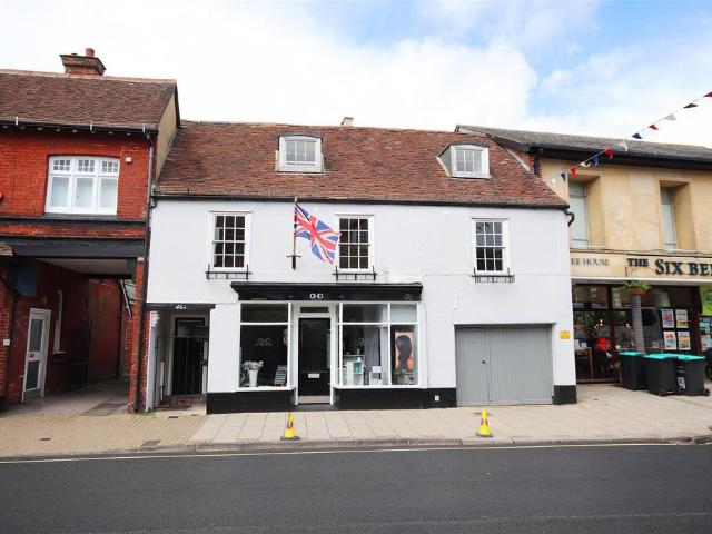 St. Thomas Street, Lymington 3 bed apartment to rent £1,600 pcm £369 pw