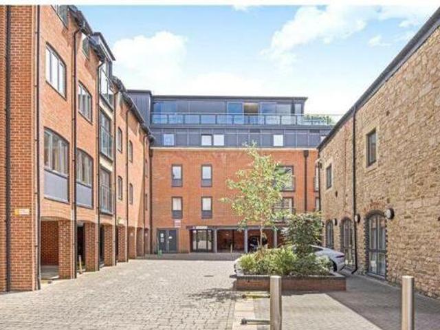 St. Thomas Street, 2 Bedroom Apartment