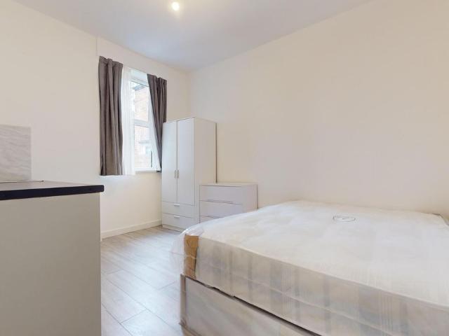 St. Thomas's Road, Finsbury Park, Islington, London N4, Room to rent, £900 pcm | PrimeLocation