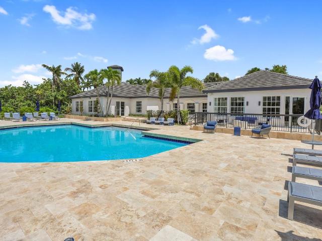 St. Tropez Townhomes & Villas 3 Bedroom Apartment for Rent at 8000 Cleary Blvd, Plantation, FL 33324