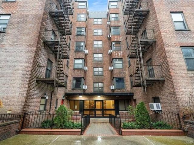 St Unit A, East Elmhurst, Property For Sale
